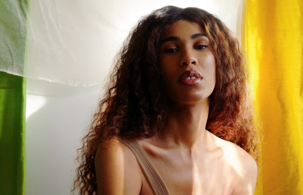 Rencontre avec YNDI, la voix d’un rêve brésilien | Arty Magazine