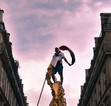 Une leçon de photographie et de journalisme avec Louis Lepron | Arty ...